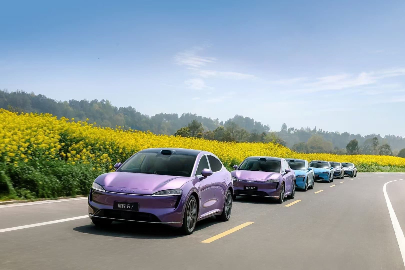 Liu Yifei's Smooth Ride: How the Zhiji R7's Intelligent Parking is a ...