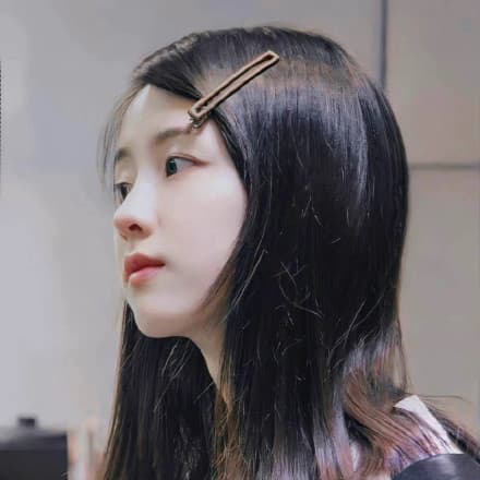 Chen Duling's Enigmatic Early Model Photos Spark Online Fascination ...