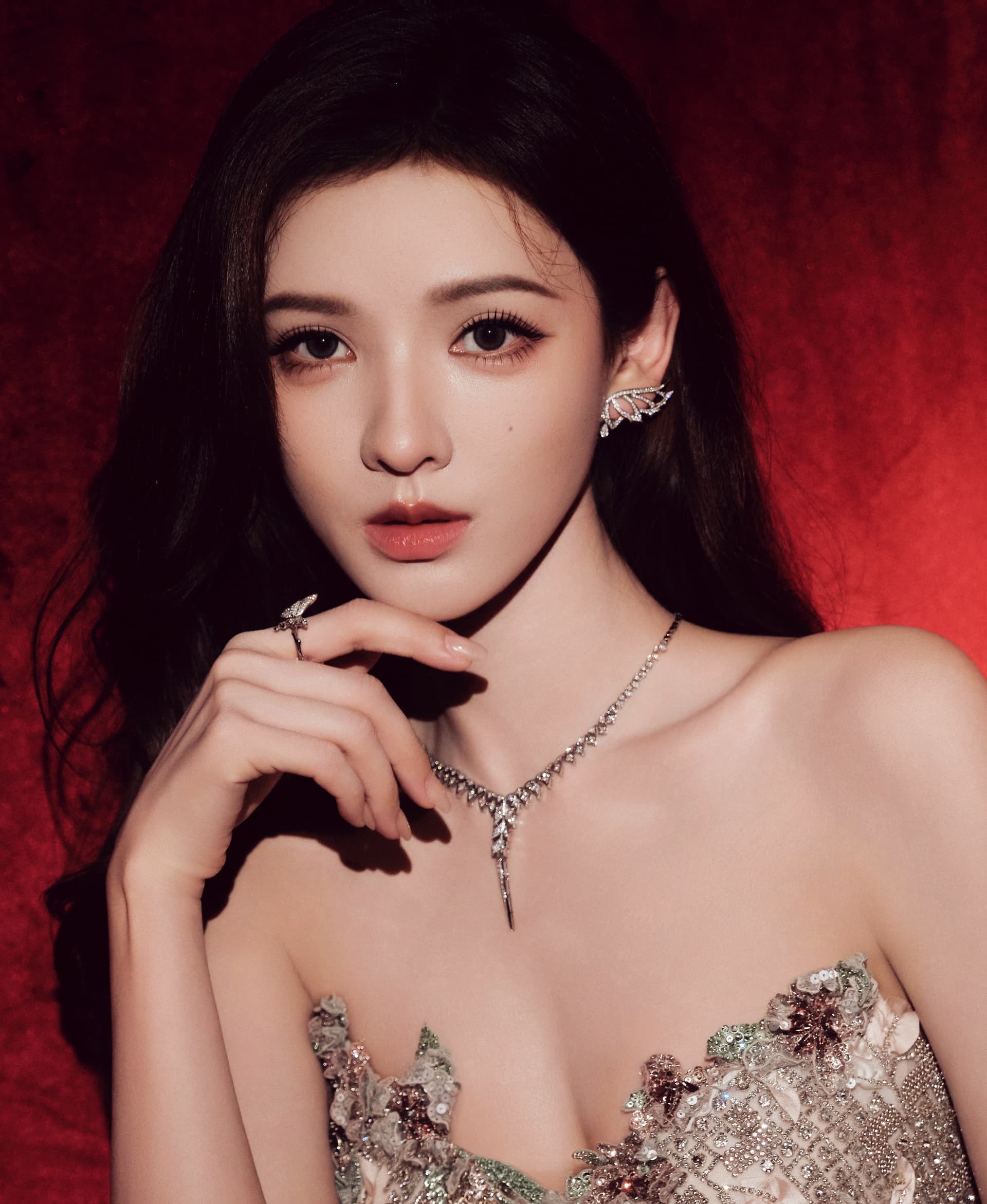 Chinese Star Zhang Yuxi Stuns Thai Audience at Bangkok Weibo Gala, Sparking Cross‑Cultural Wave ...